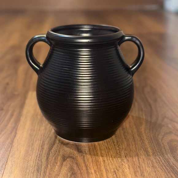 Mainstays | Accents | Mainstays Ceramic Vase With Ribbed Finish | Poshmark